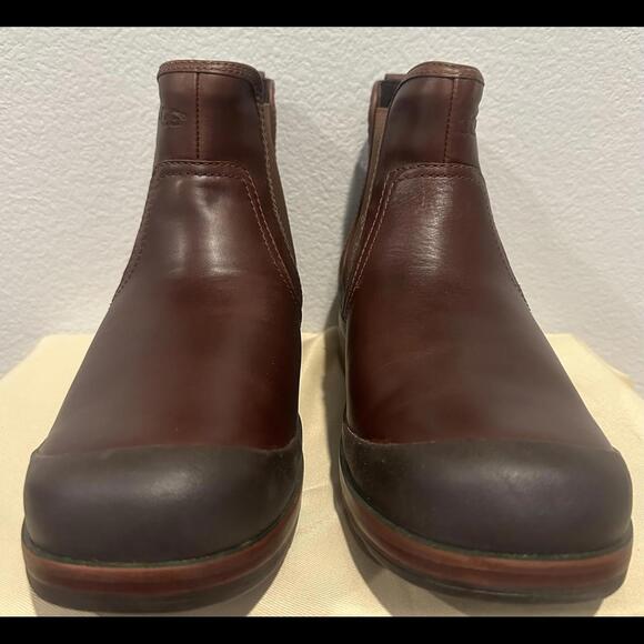 Shoes | New Ugg Australia Matteson Leather Chelsea Boot With Shearling ...